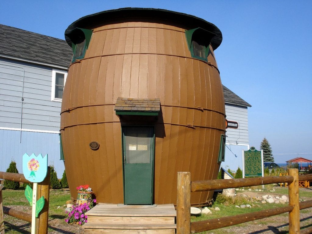 Here Are 50 Of The Craziest Houses We've Ever Laid Eyes On