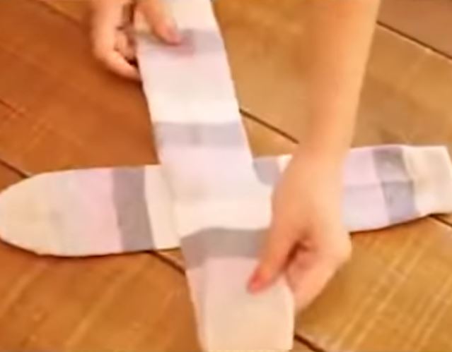 Woman Demonstrates “The Right Way” To Fold Socks