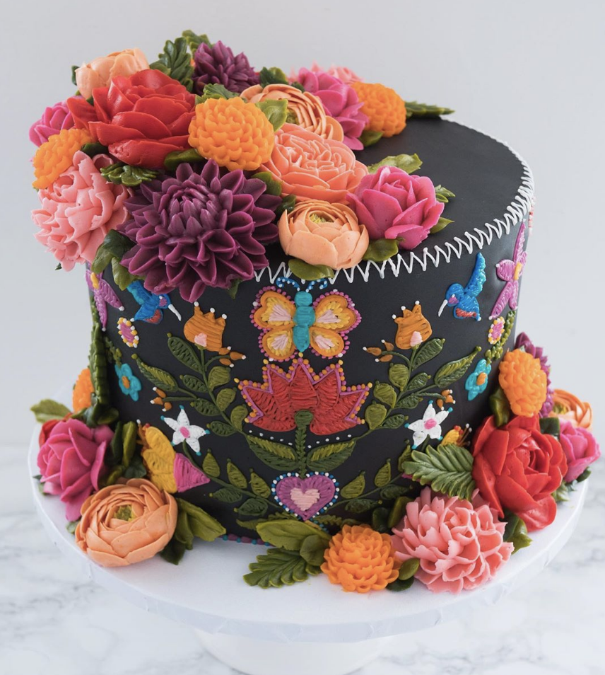Cake artist makes beautiful embroidered looking cakes