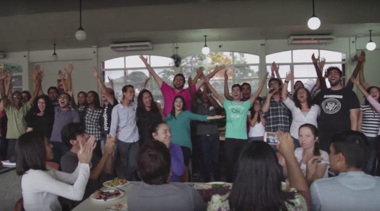 Amazing singing flash mob takes over university cafeteria