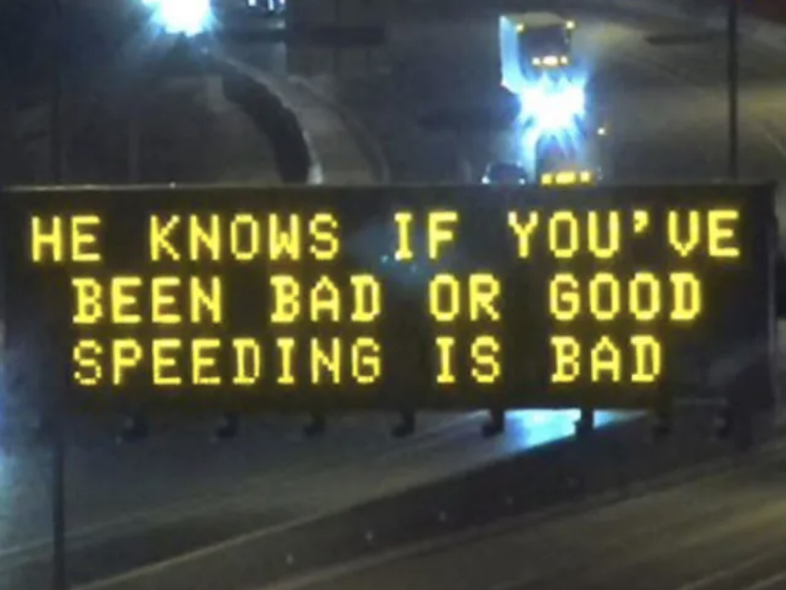 50 funny electronic freeway signs