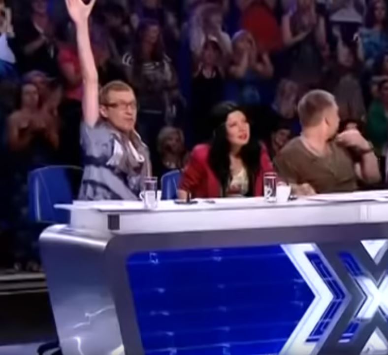 Women Wins Over Skeptical Judges With Angelic Voice