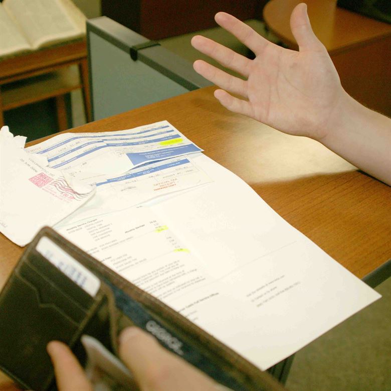 60 Items To Toss Right Away For A Clutter Free Home