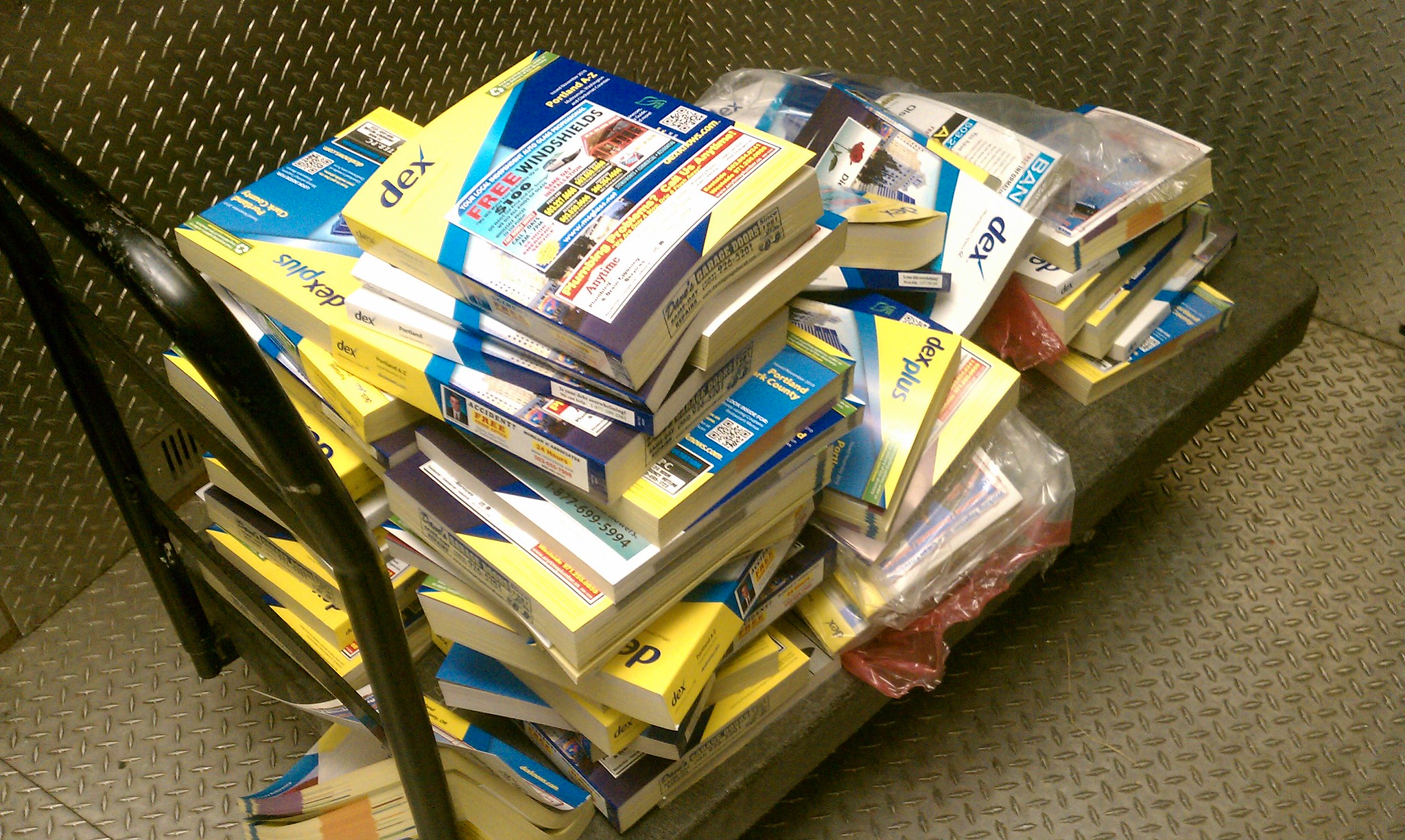 60 Items To Toss Right Away For A Clutter Free Home