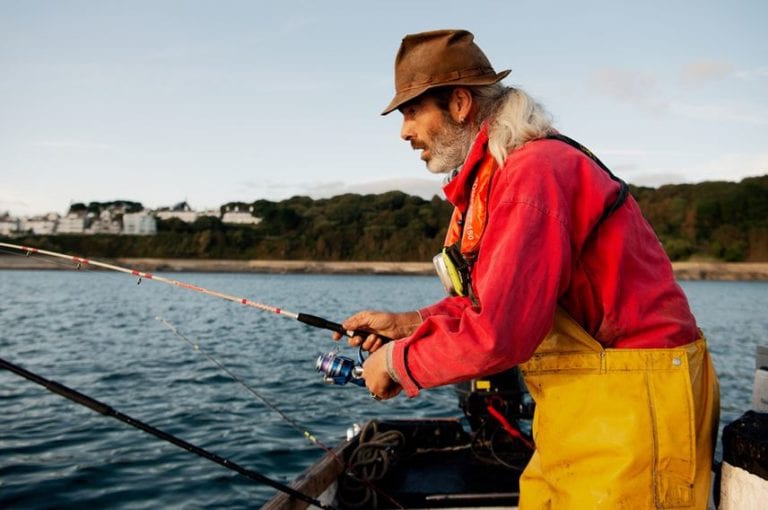 Chef shares humane way to kill a fish – the method also makes the fish ...