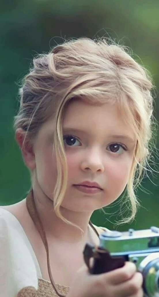 30 Mesmerizing children who could charm even the Wicked Witch of the West