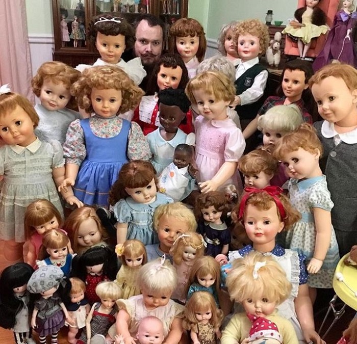 Childhood sweethearts moved into home together — raise 200 plastic ...