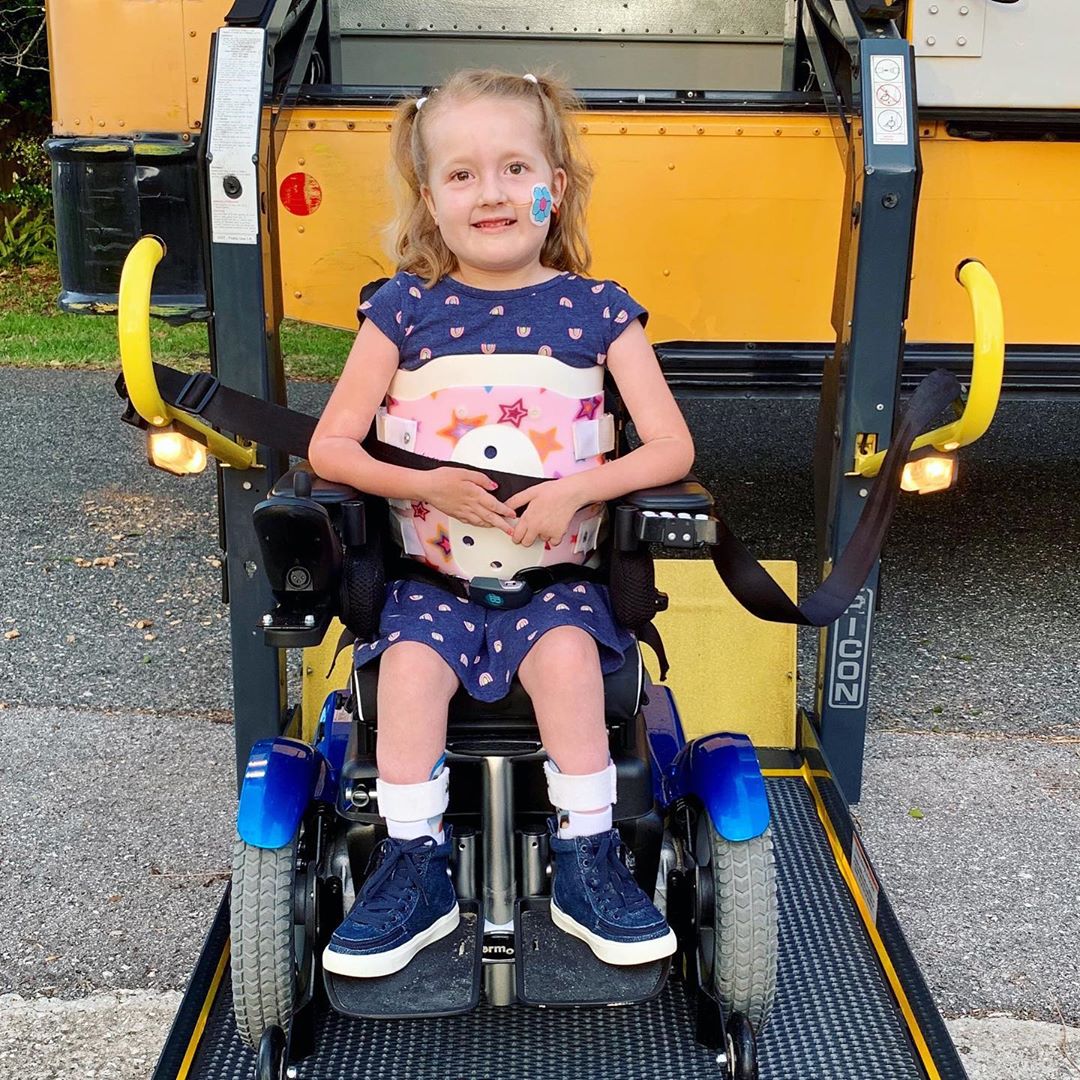 School bus driver forms unexpected bond with 5-year-old girl with rare ...
