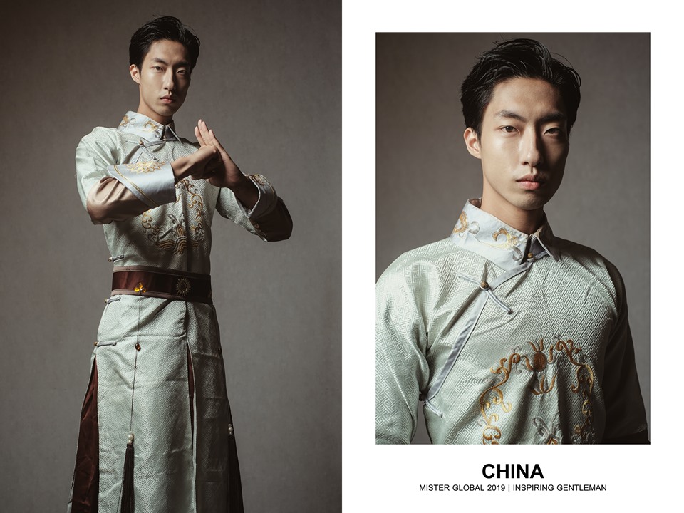 35+ Photos of men dressed in their national costume for a male beauty ...
