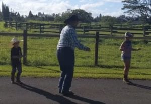 Cowboy dad and kids show off dance moves to latest dance craze