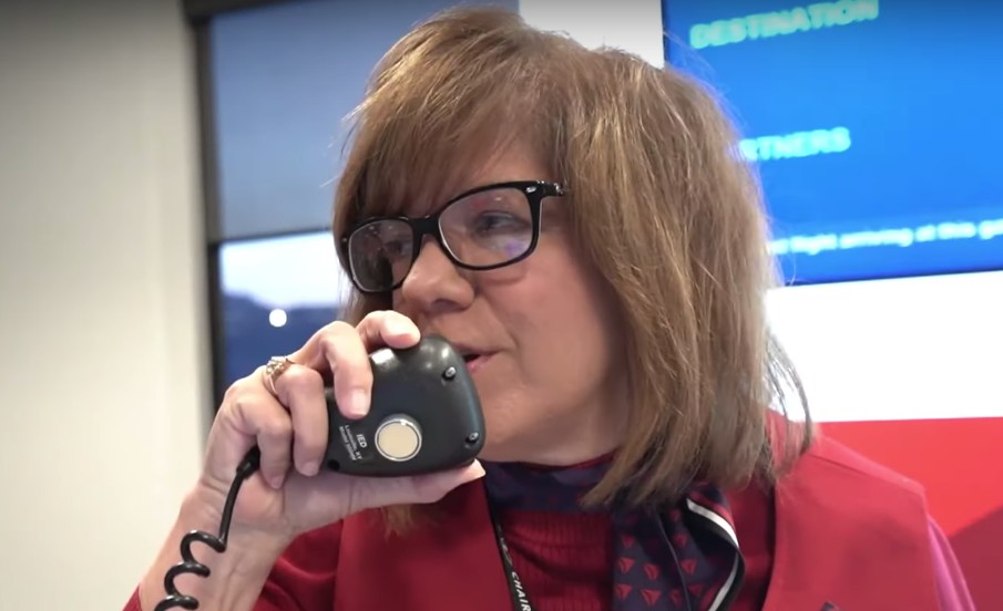 Delta flight has all-women crew, brings 120 girls to visit NASA