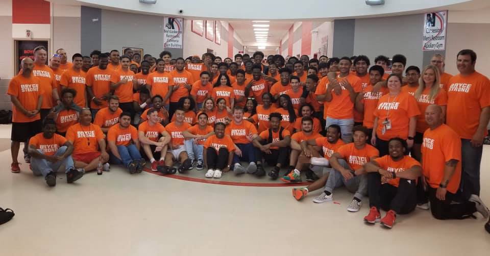 Student finds out he had a rare cancer, then marching band sends him ...