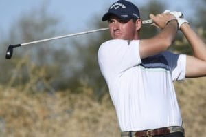 Golfer embraces a fan who made him flinch and lose the game