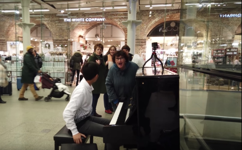 12-year-old pianist wows train station audience with ‘Sound of Silence ...