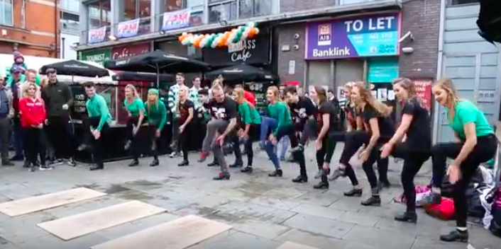 Irish dancers take over sidewalk – steal the spotlight with epic ...