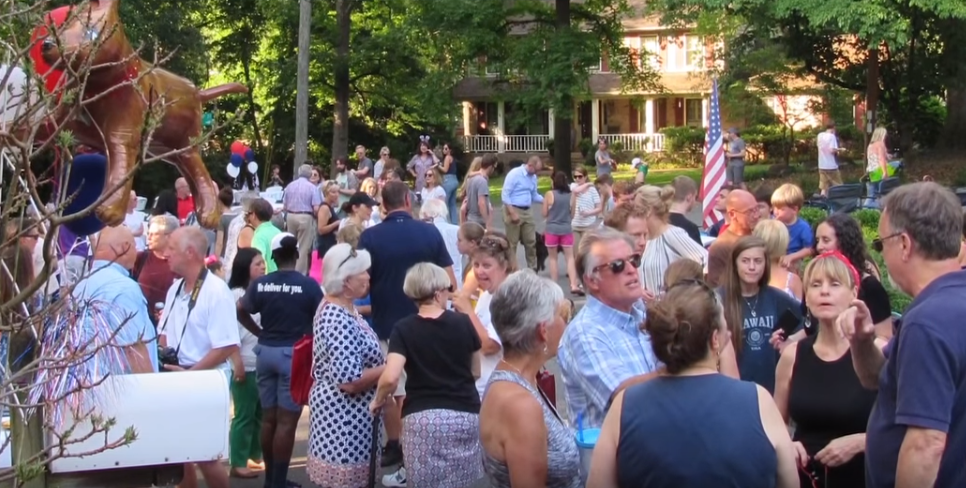 Postman retires after 35 years – then finds hundreds of decorated ...