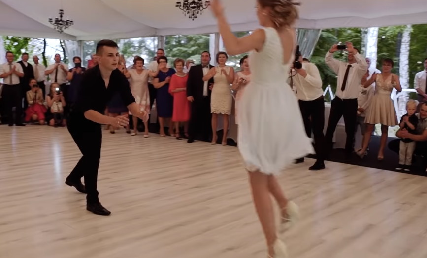 Wedding Couple Nails “Dirty Dancing” Routine