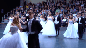 Prom students enter dance floor in single-file-line – then steal the ...