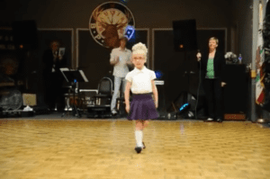 4-year-old Irish dancer enters dancefloor – brings house down with ...