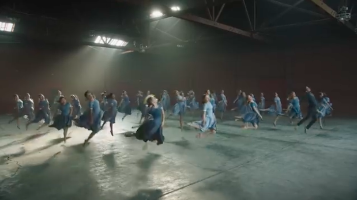 Male dancer performs solo routine – then 30+ female dancers rush in for ...