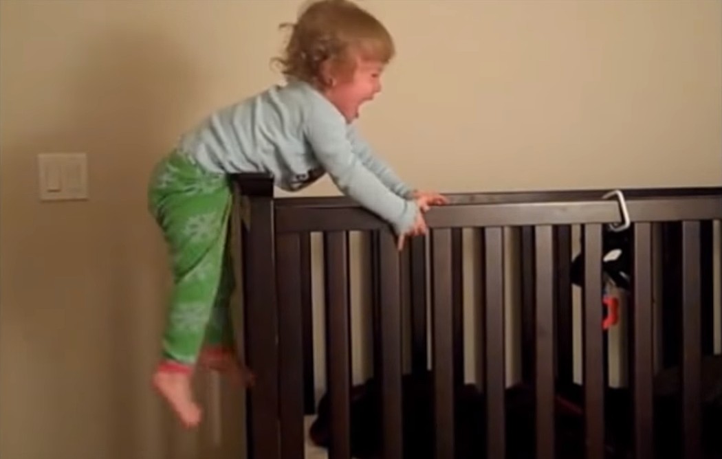19 Funny Babies Who Are Masters Of Escape