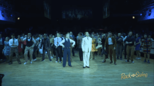 2 Guys set off epic ‘killer boogie’ swing dance with hundreds of dancers