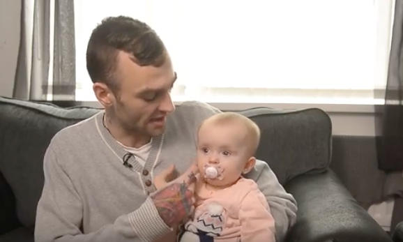 Mom goes into labor while dad’s arm is in a cast – then he delivers ...