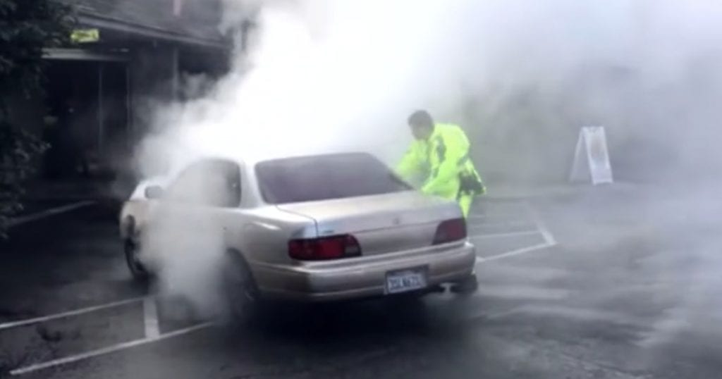 Camera captures heart-pounding moment hero officer leaps into action to ...