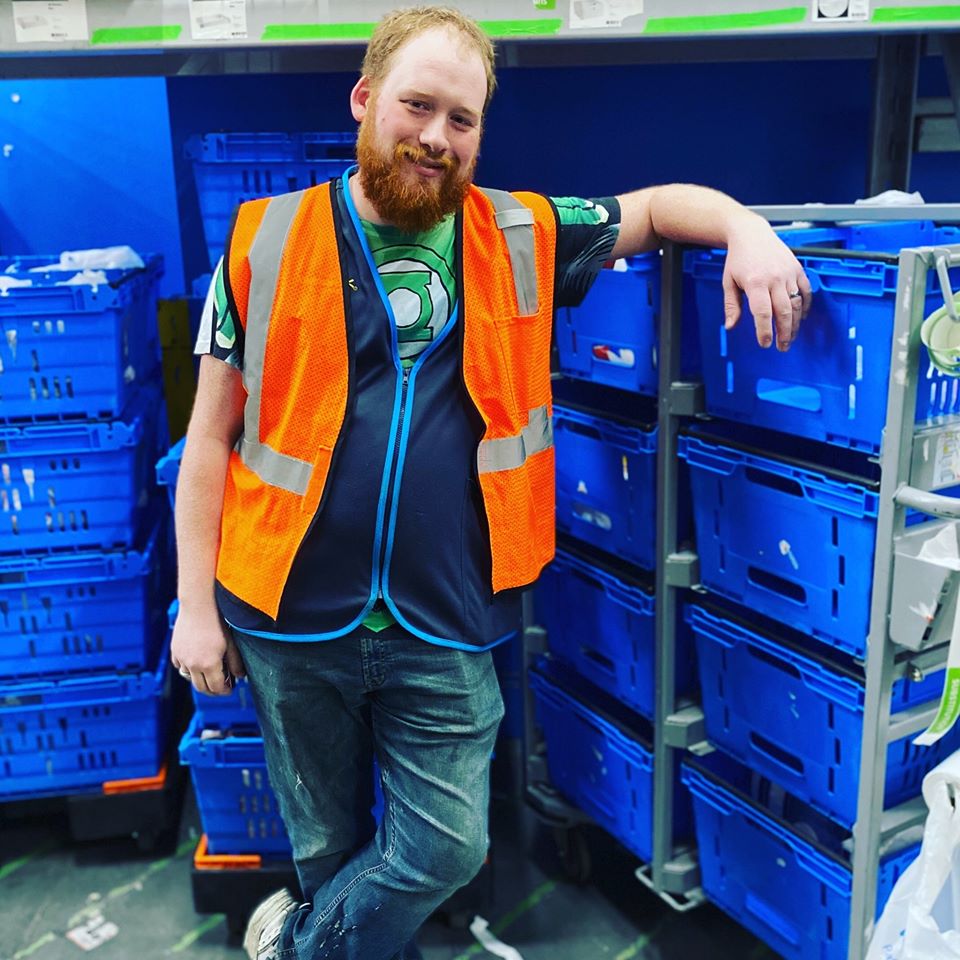 50 hilarious pics of a Walmart lady going above & beyond to sell products