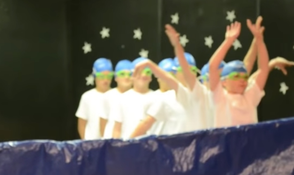 5th-grade boys perform hilarious synchronized ‘swimming’ routine for ...