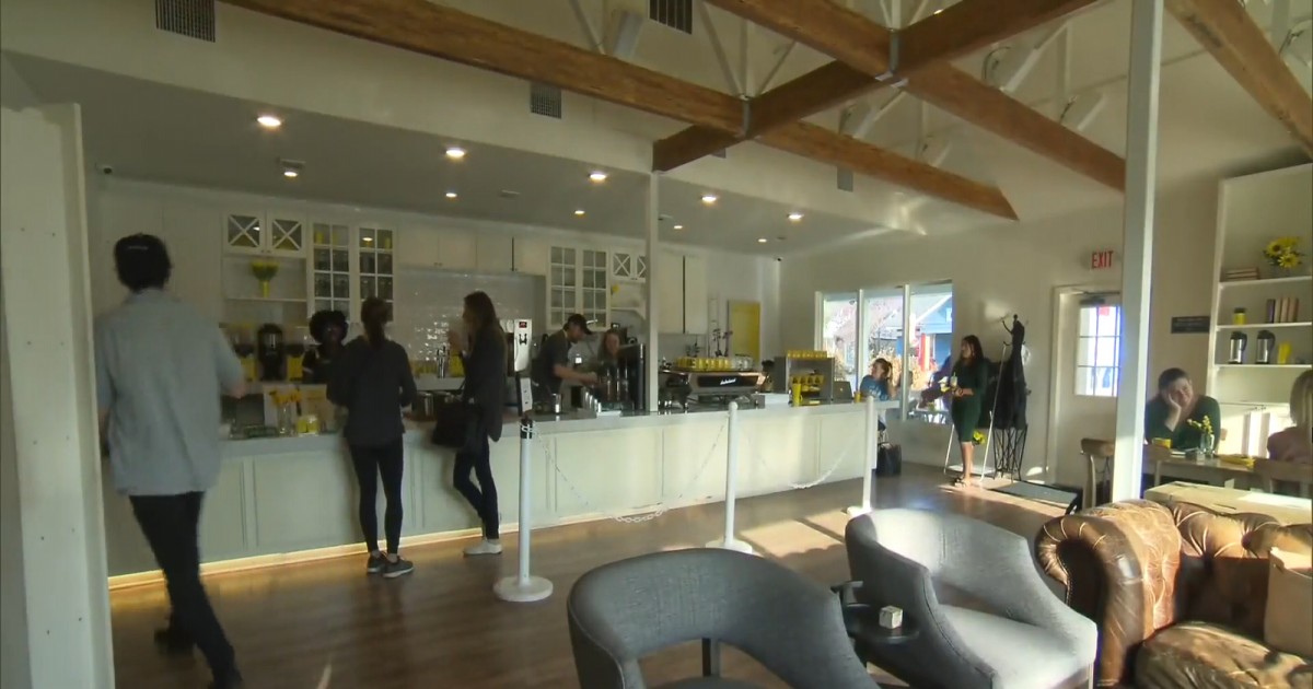 Texas cafe is being praised for hiring kids who have aged out of the ...