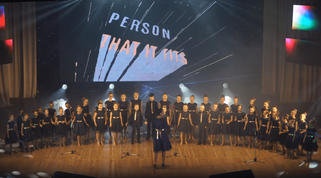 Children’s choir channels Coldplay for stunning performance