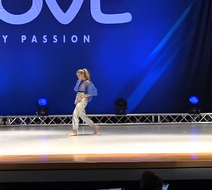 Striking tiny dancer takes over the stage with impressive acrobatic ...