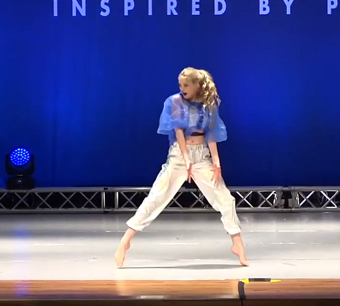 Striking tiny dancer takes over the stage with impressive acrobatic ...