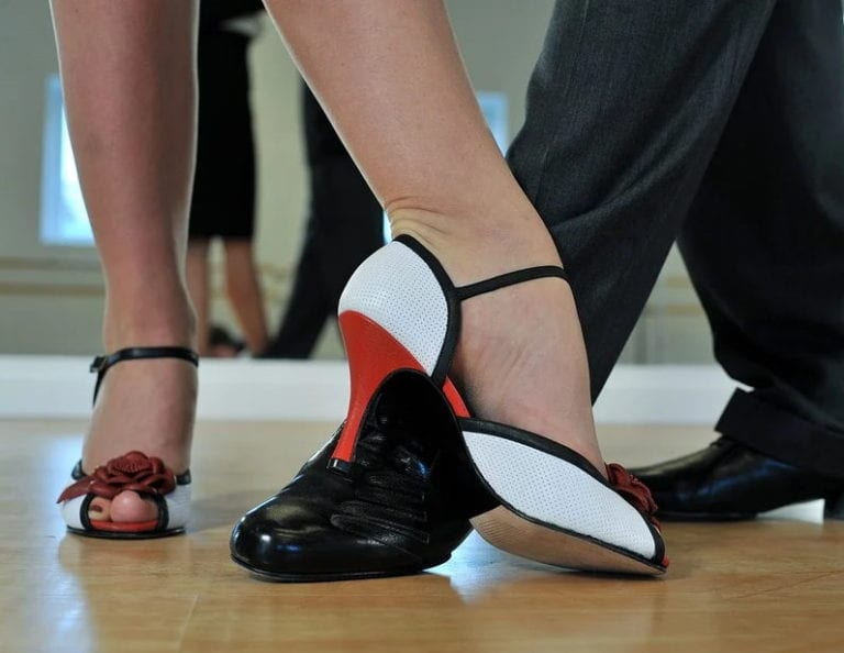 Man Dances With Two Women And Delights Crowd