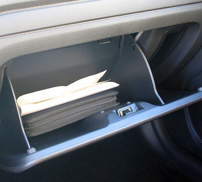 Dad buys his daughter a car and discovers a letter in the the glovebox