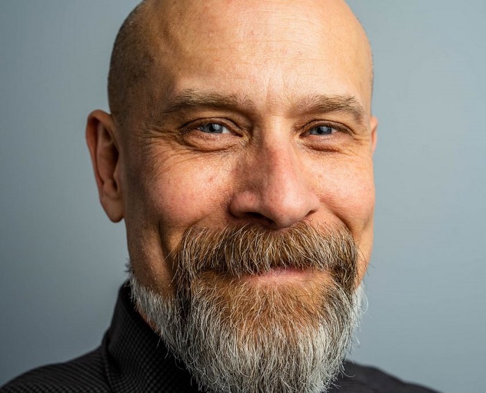 15 Reasons Marring A Bald Man Might Be Better