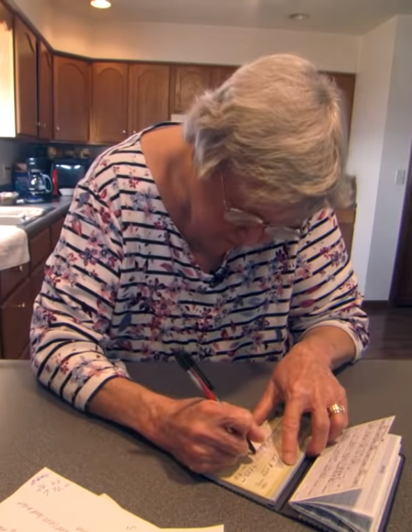 Elderly couple calls repo man “wonderful” after he pays off their debt ...