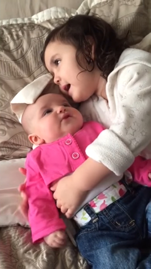Big sister stops baby from crying when she sings sweetest ‘You Are My ...