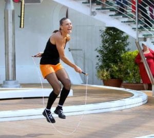 Woman’s incredible fast-footed jump rope tricks earns her ‘world’s best ...