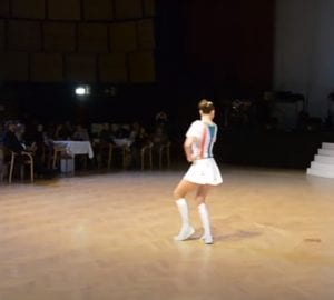 Woman’s incredible fast-footed jump rope tricks earns her ‘world’s best ...