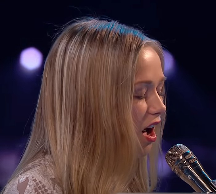 Young Girl Angelically Sings “Imagine”