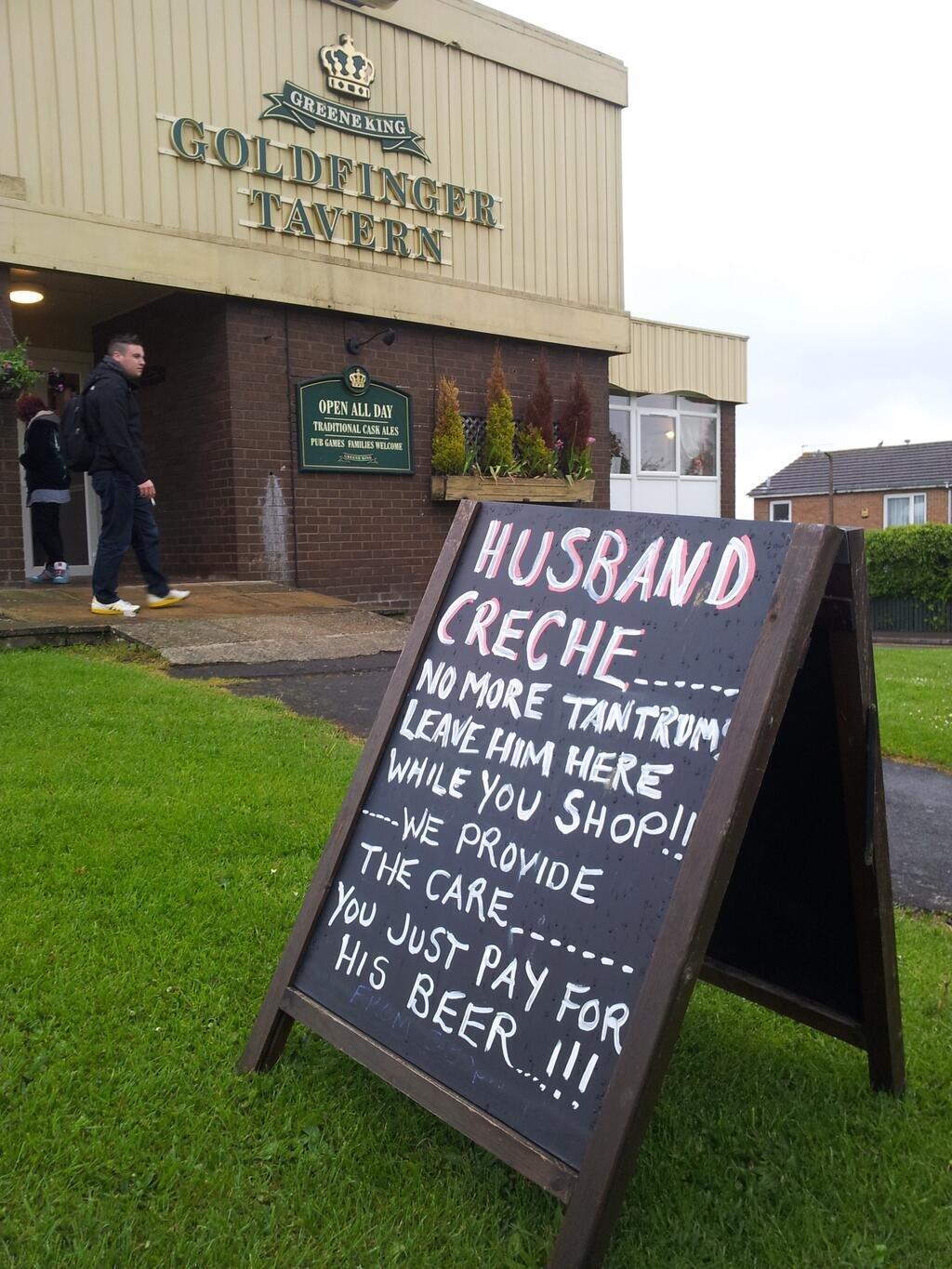 40 seriously funny pub signs that encouraged us to grab a drink
