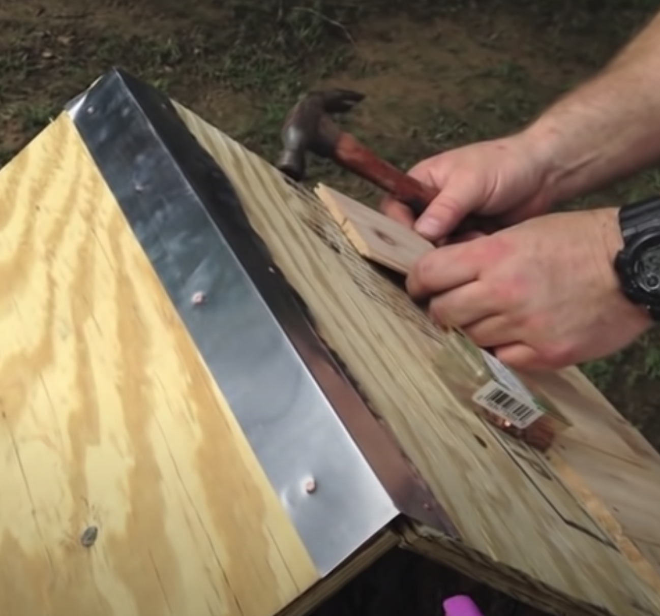 Husband Turns Tree Stump Into Eye Catching Centerpiece