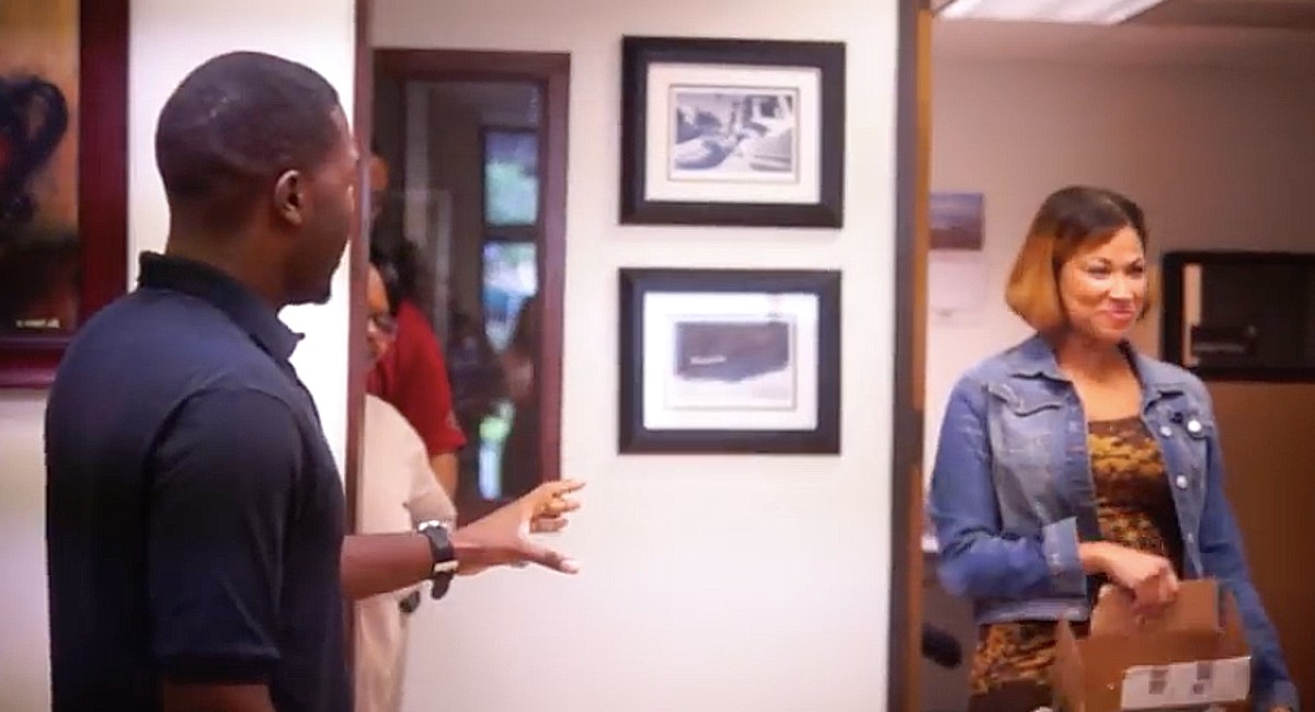 Husband sends incredible singing telegram man to his wife leaving her ...