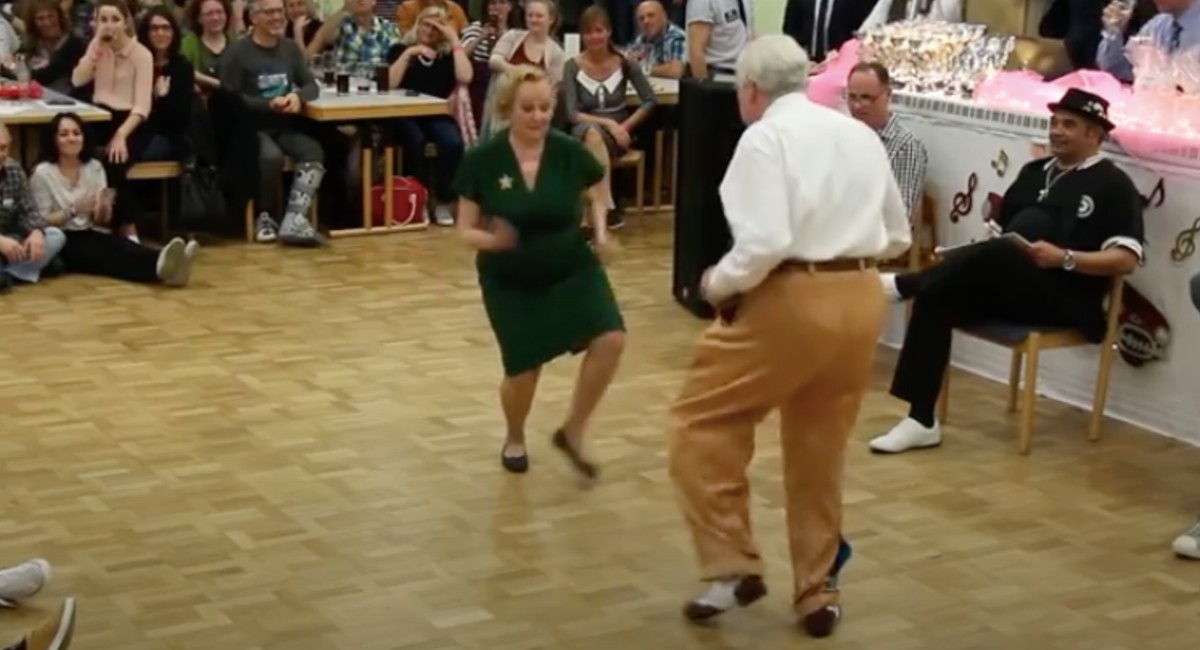 Seniors show off epic boogie woogie dance moves