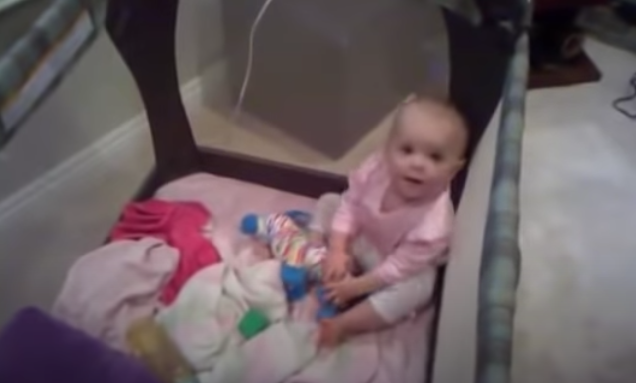 Funny 1-year-old lets mom know she totally forgot she was supposed to ...