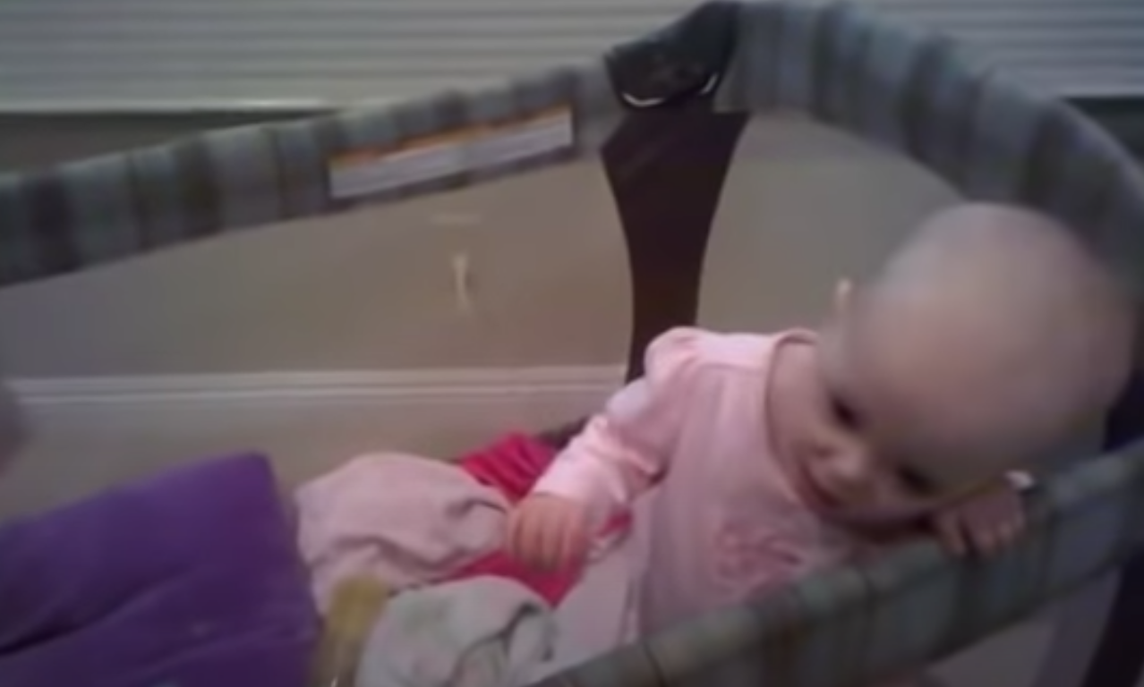 Funny 1-year-old lets mom know she totally forgot she was supposed to ...