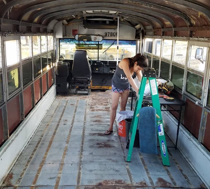 Couple purchased an old school bus and turned it into a cozy, new home