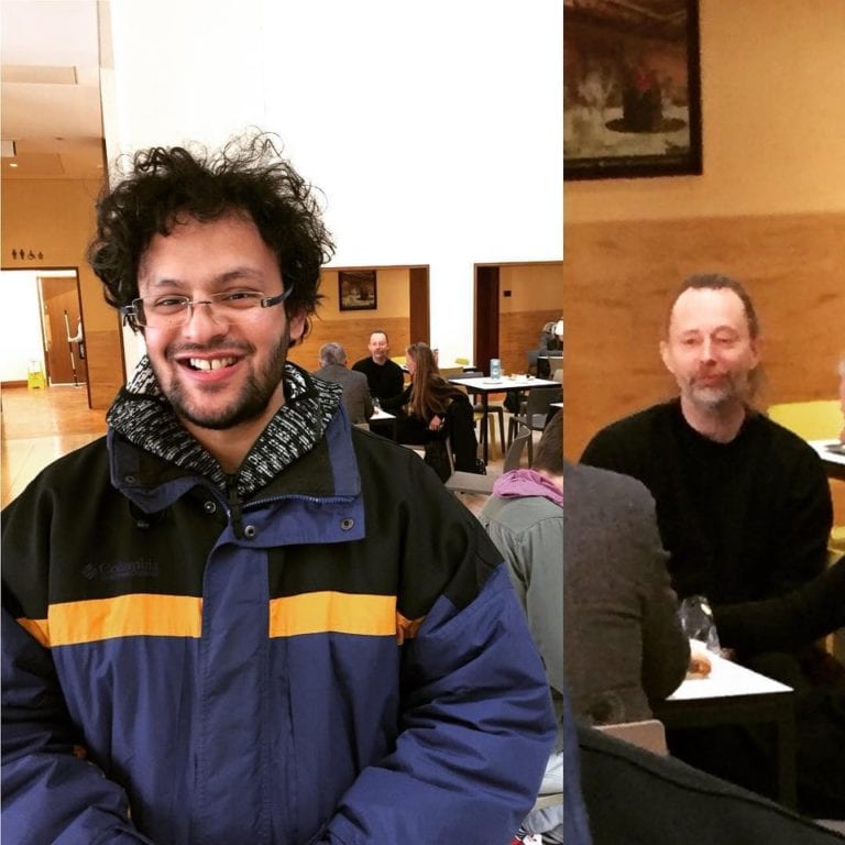 35 Photos That Get Really Funny When You Zoom In